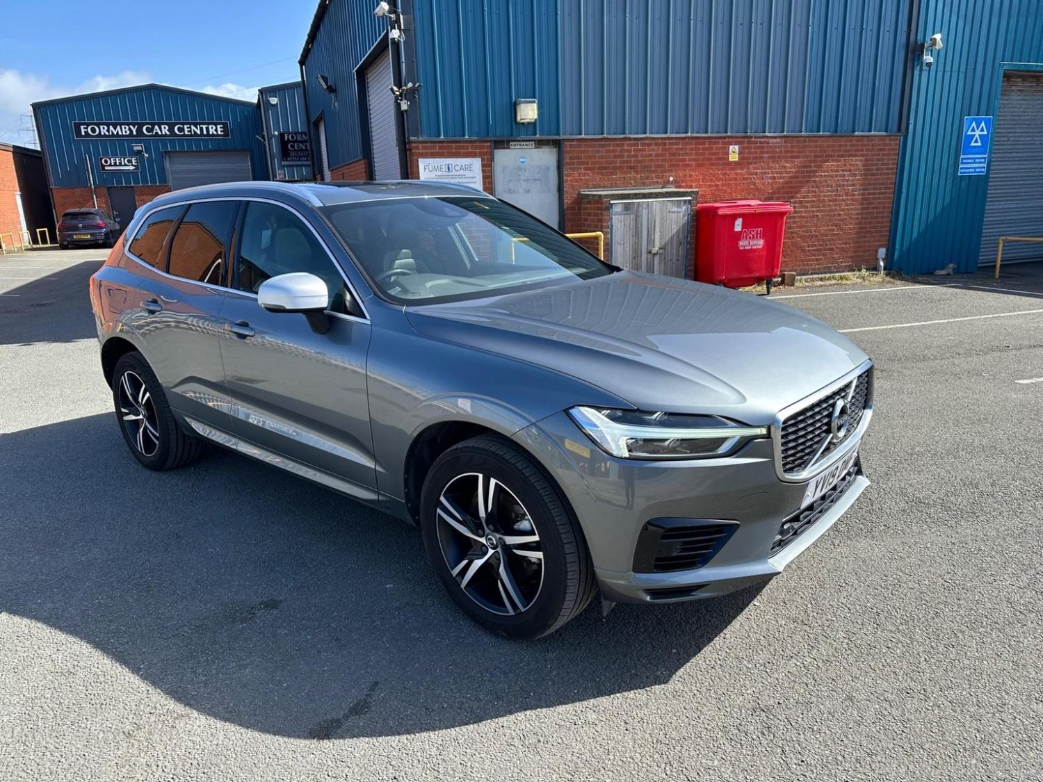 SOLD - Used VOLVO XC60 2019 Grey in Liverpool, MERSEYSIDE | Formby Car ...